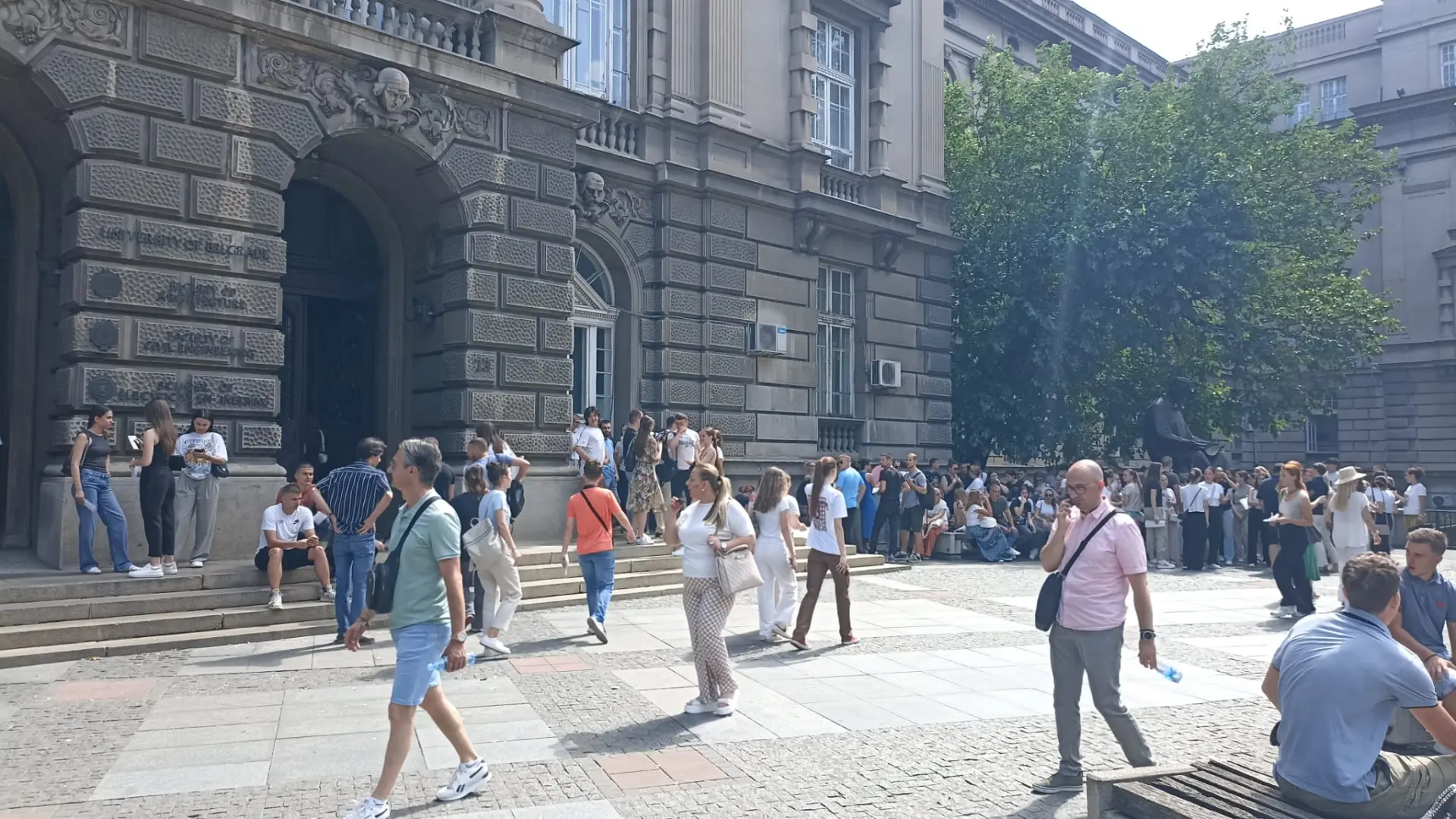 Studenti DIF-a u blokadi i dekan Drid postigli dogovor: Do petka iznalaženje načina za dalji rad ...